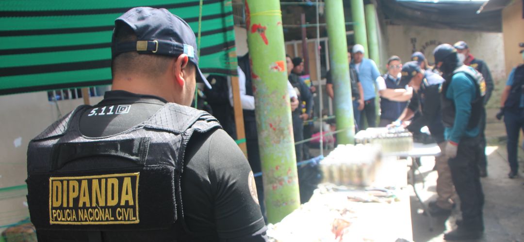 PNC realizó peculiares descubrimientos en cárcel de Alta Verapaz - Radio Sonora